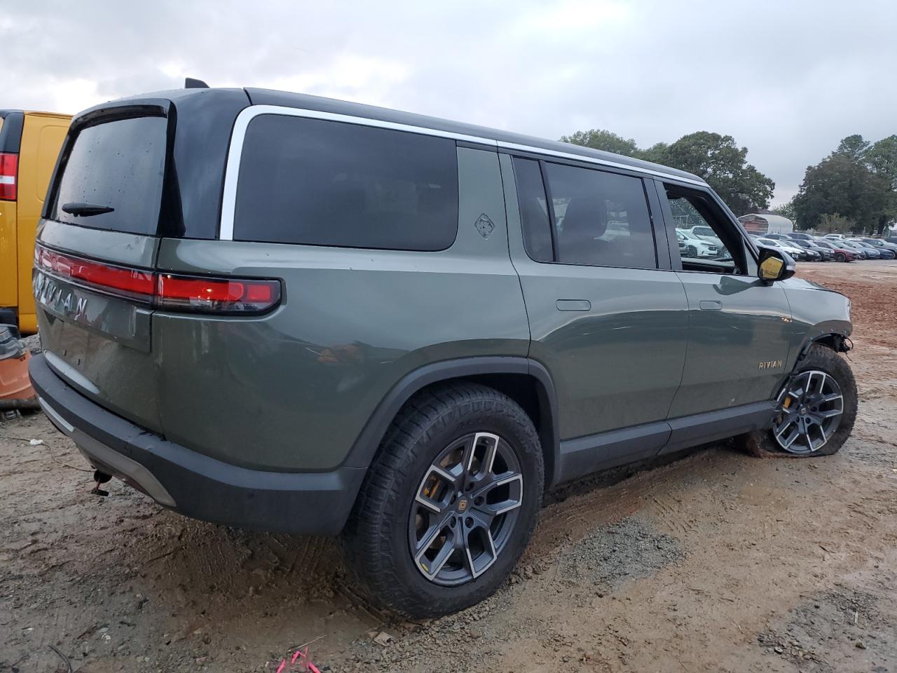 Damaged Rivian Ris Car for sale and auction | 7PDSGABL2PN007135